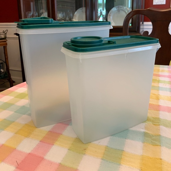 Tupperware | Kitchen | Set Of 2 Tupperware Stornpor Cereal Keepers With ...